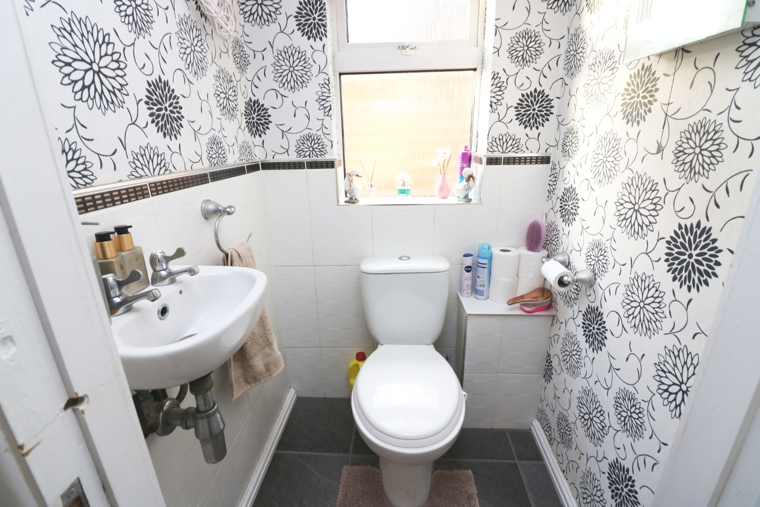 Kingston Road, Staines-Upon-Thames, Surrey, TW18 – Nevin And Wells